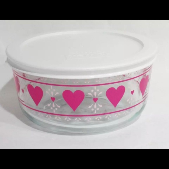 Pyrex | Kitchen | 2 Pyrex 4 Cup Bowl Love Pink Hearts White Lids | Poshmark